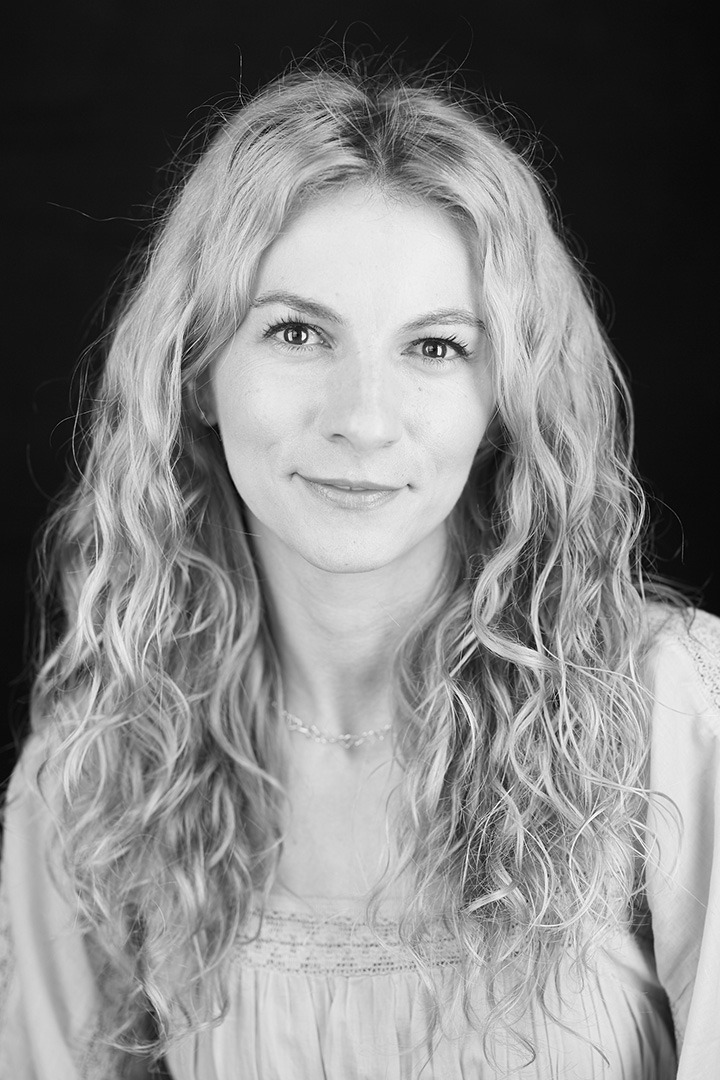 Varty Mihail - Varty Mihail - actor - Teatru, Cinema, Reclame